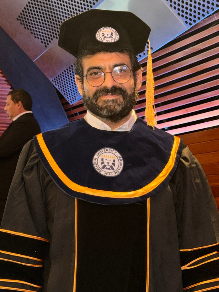 BIOGRAFÍA – Dr. César Silva